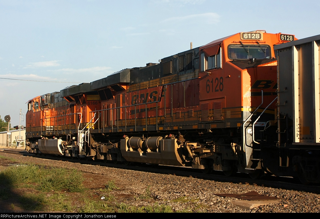 BNSF 6128